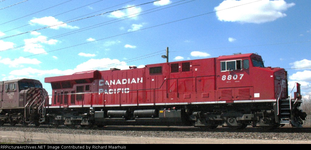CP 8807
